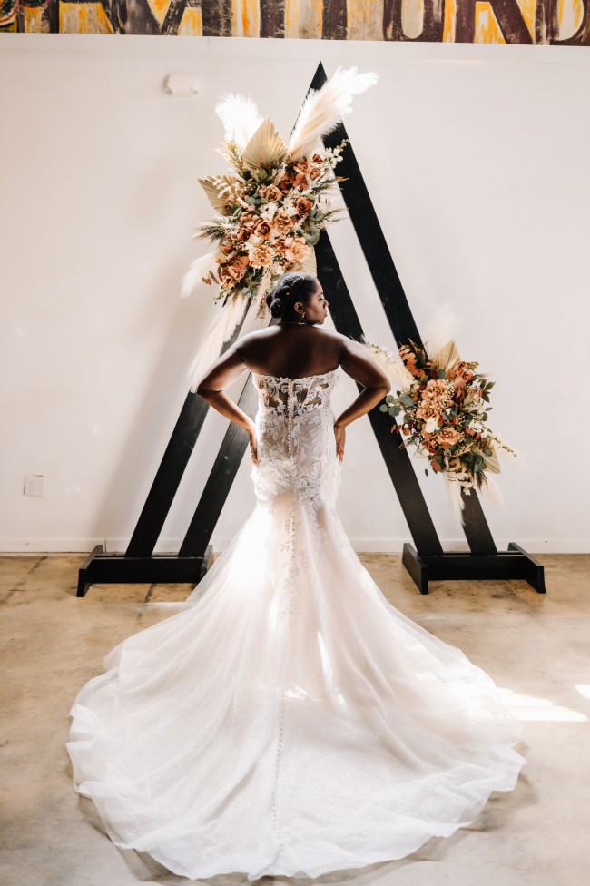 Allure Bridals, 9960 Sample Wedding Dress Save 85% - Stillwhite