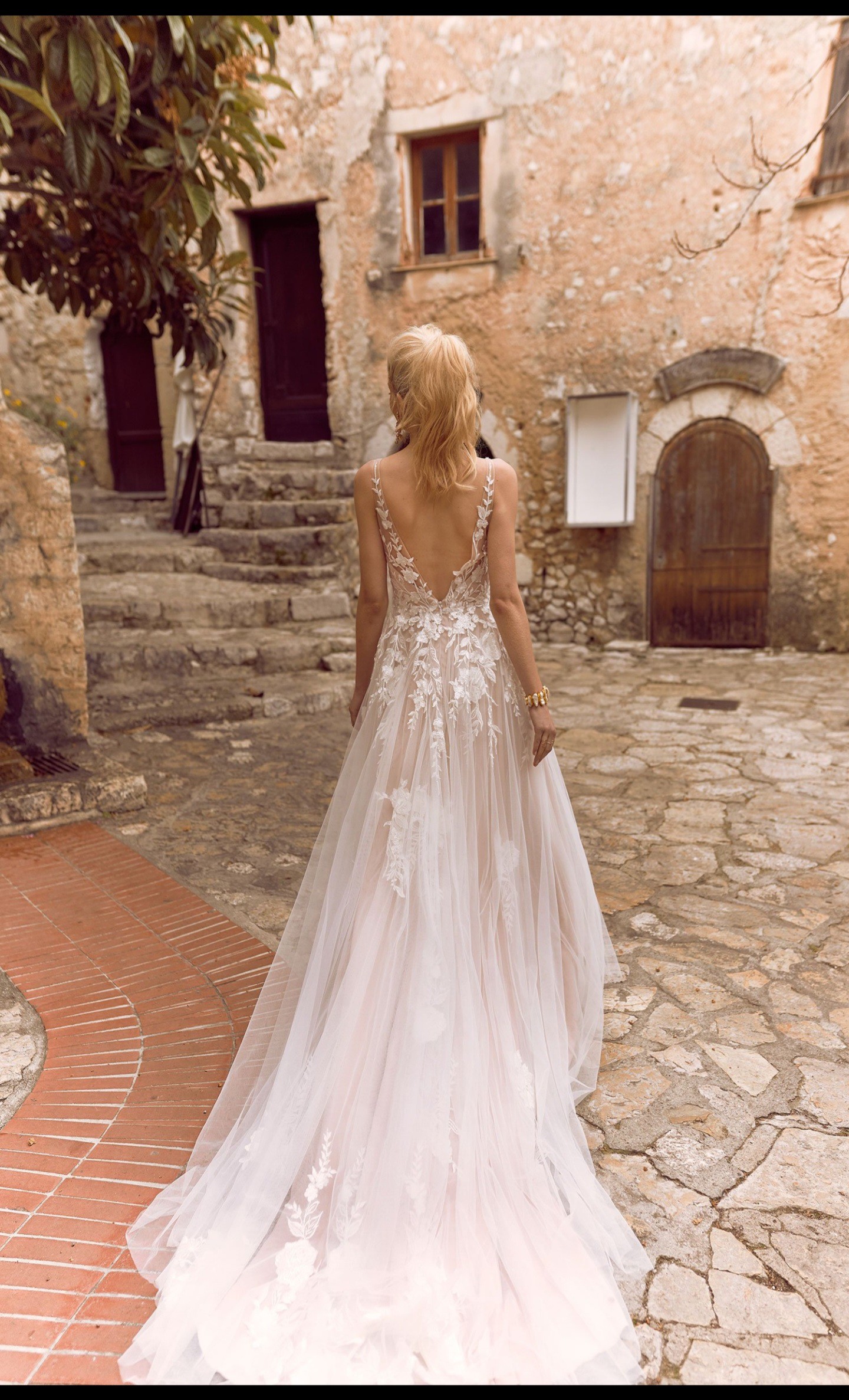 Madi Lane Halani New Wedding Dress - Stillwhite