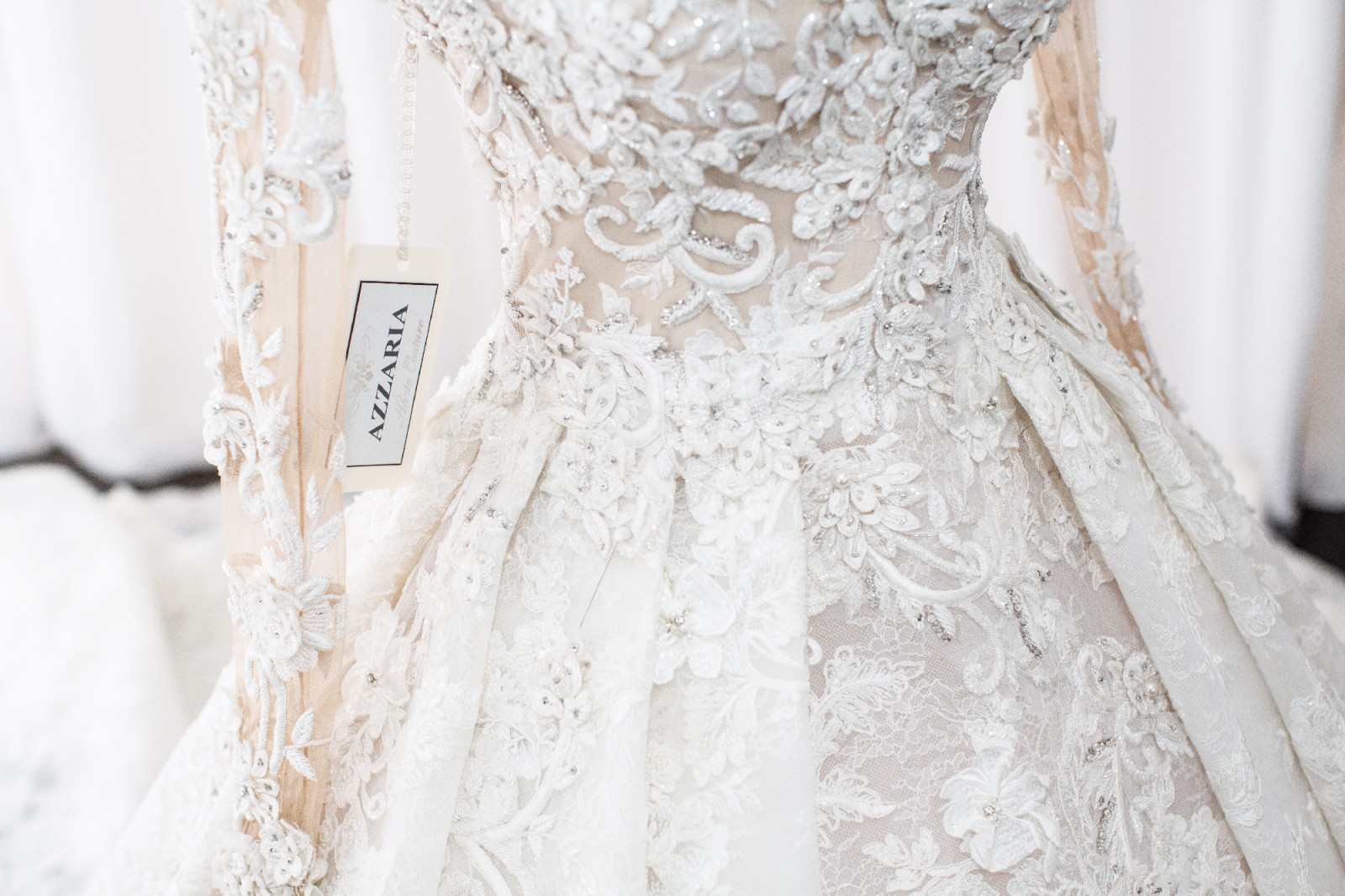 Azzaria Bridal Couture Used Wedding Dress Save 65% - Stillwhite