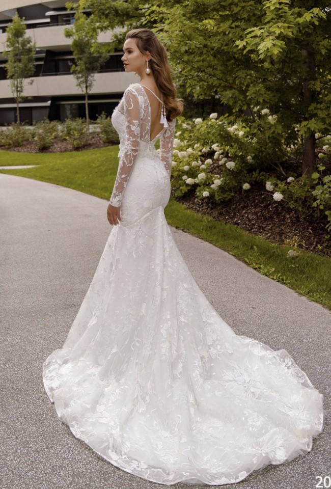 New York City Bride New Wedding Dress Save 26% - Stillwhite