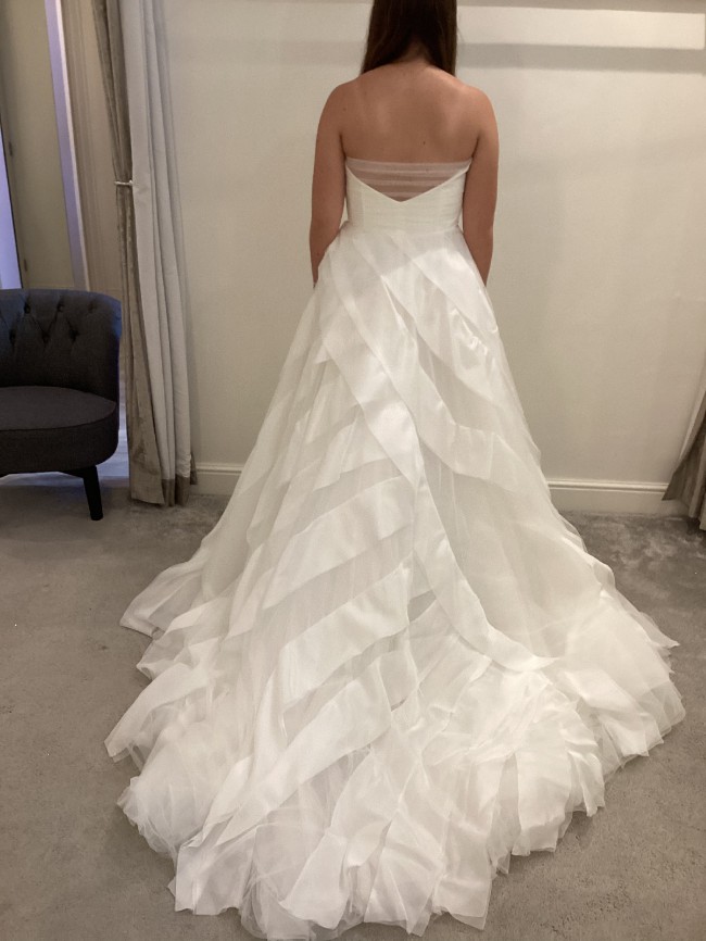 Vera Wang Sample Wedding Dress Save 40% - Stillwhite