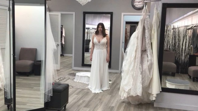 Allure Romance, 3207 Sample Wedding Dress Save 77% - Stillwhite