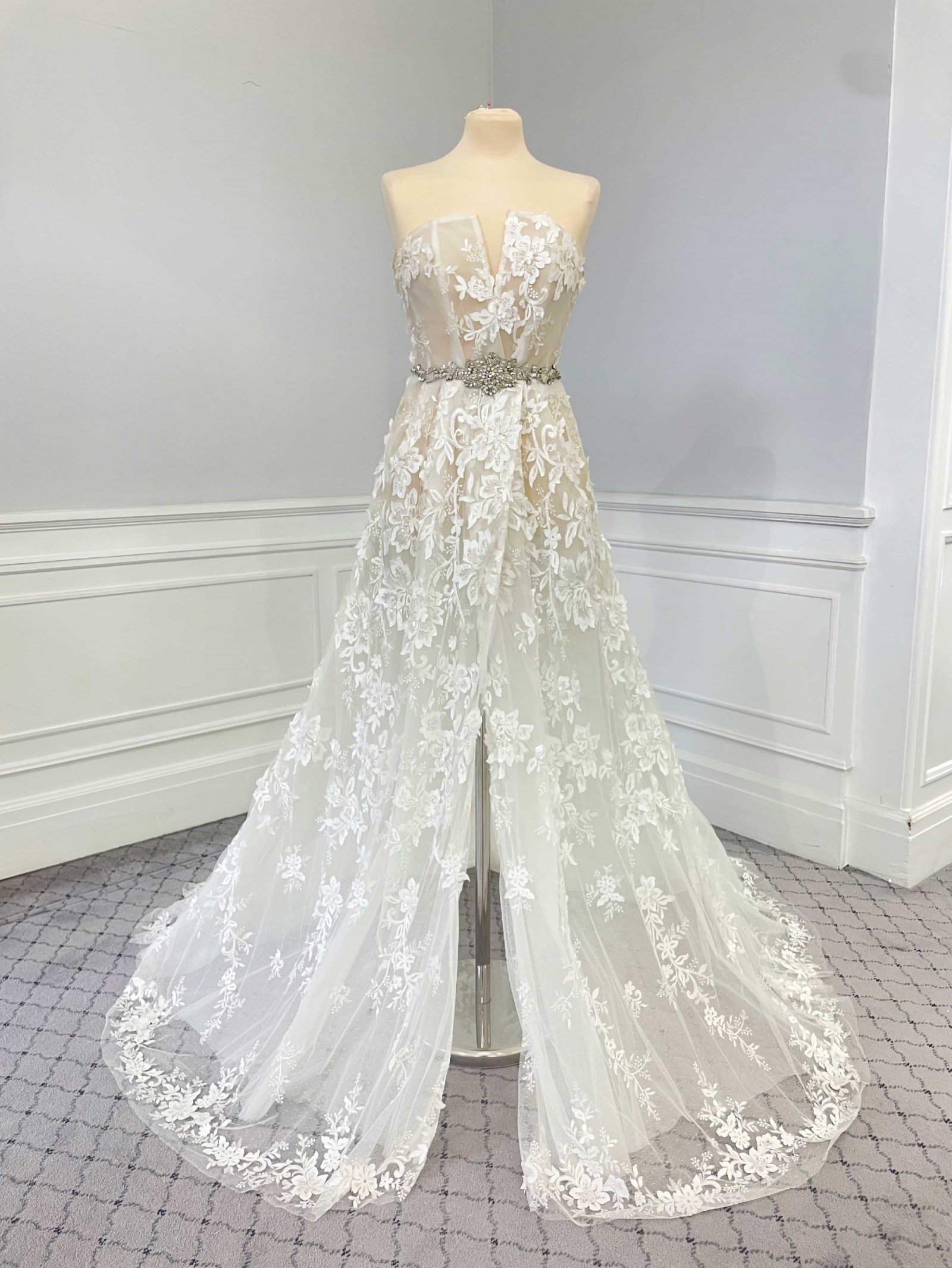 Galia Lahav 107 Sample Wedding Dress Save 80 Stillwhite
