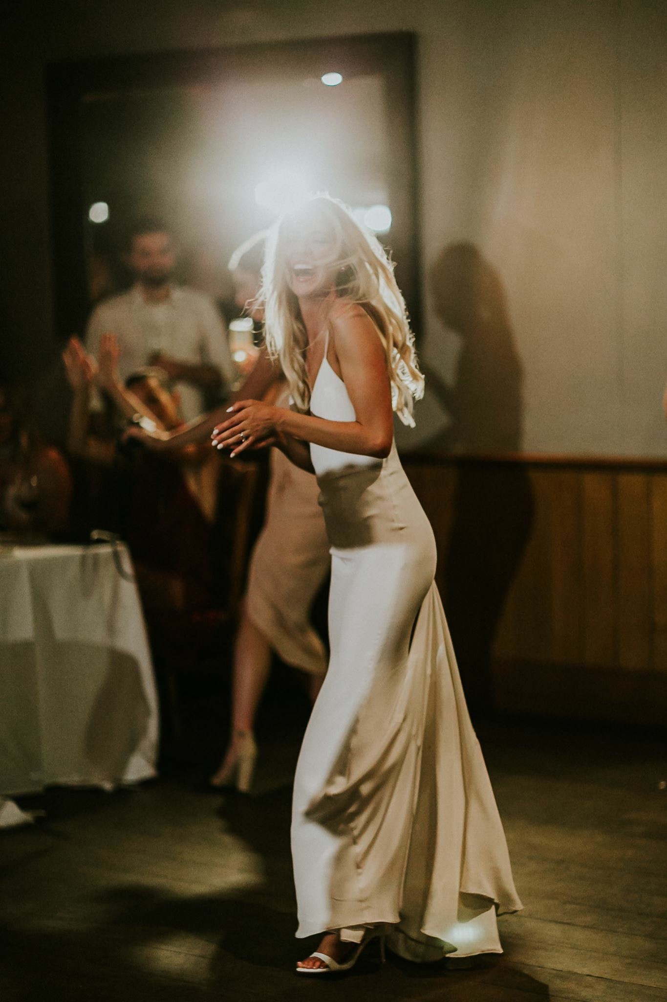 Tara Lauren Devon Gown Preloved Wedding Dress Save 57% - Stillwhite
