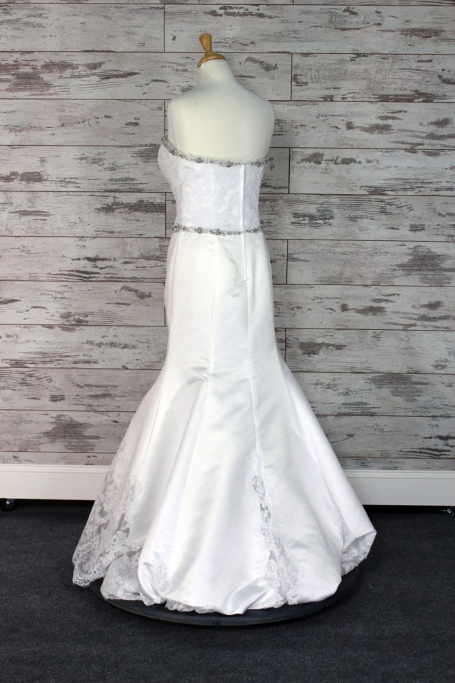 Peter Langner, Kimberly Sample Wedding Dress Save 80% - Stillwhite