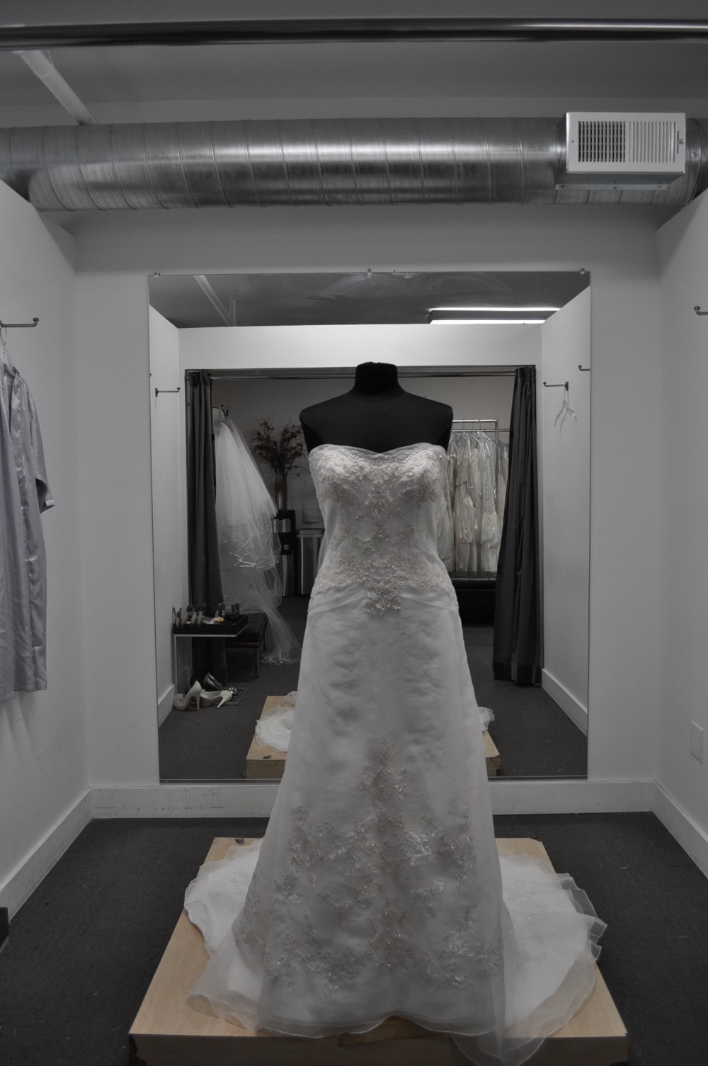 Casablanca Bridal 2002 Sample Wedding Dress Save 69% - Stillwhite