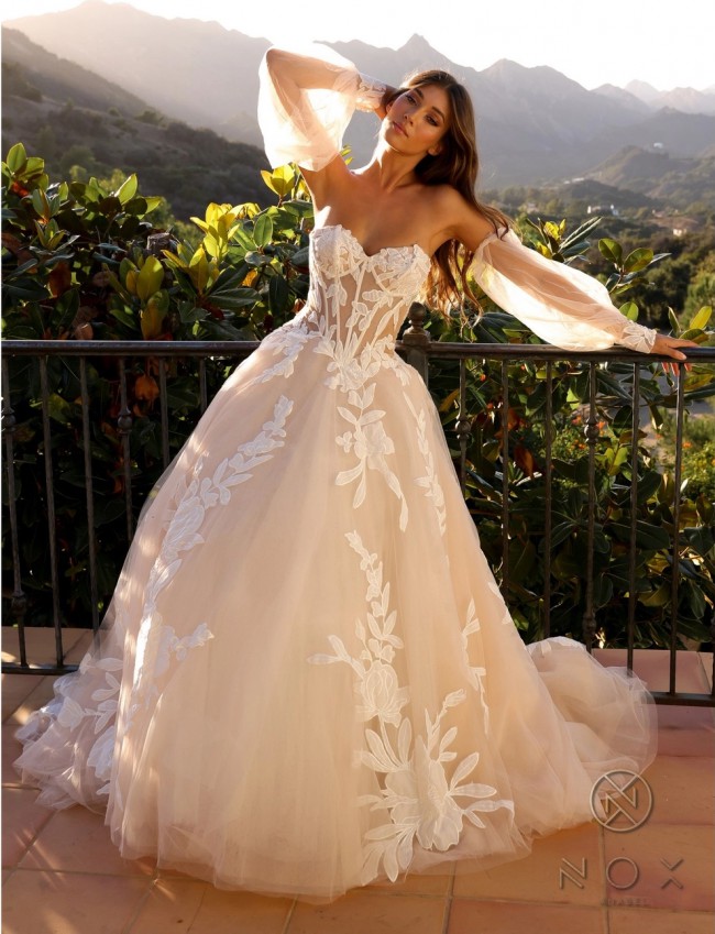 Brides Of Australia, JE990L Sample Wedding Dress - Stillwhite