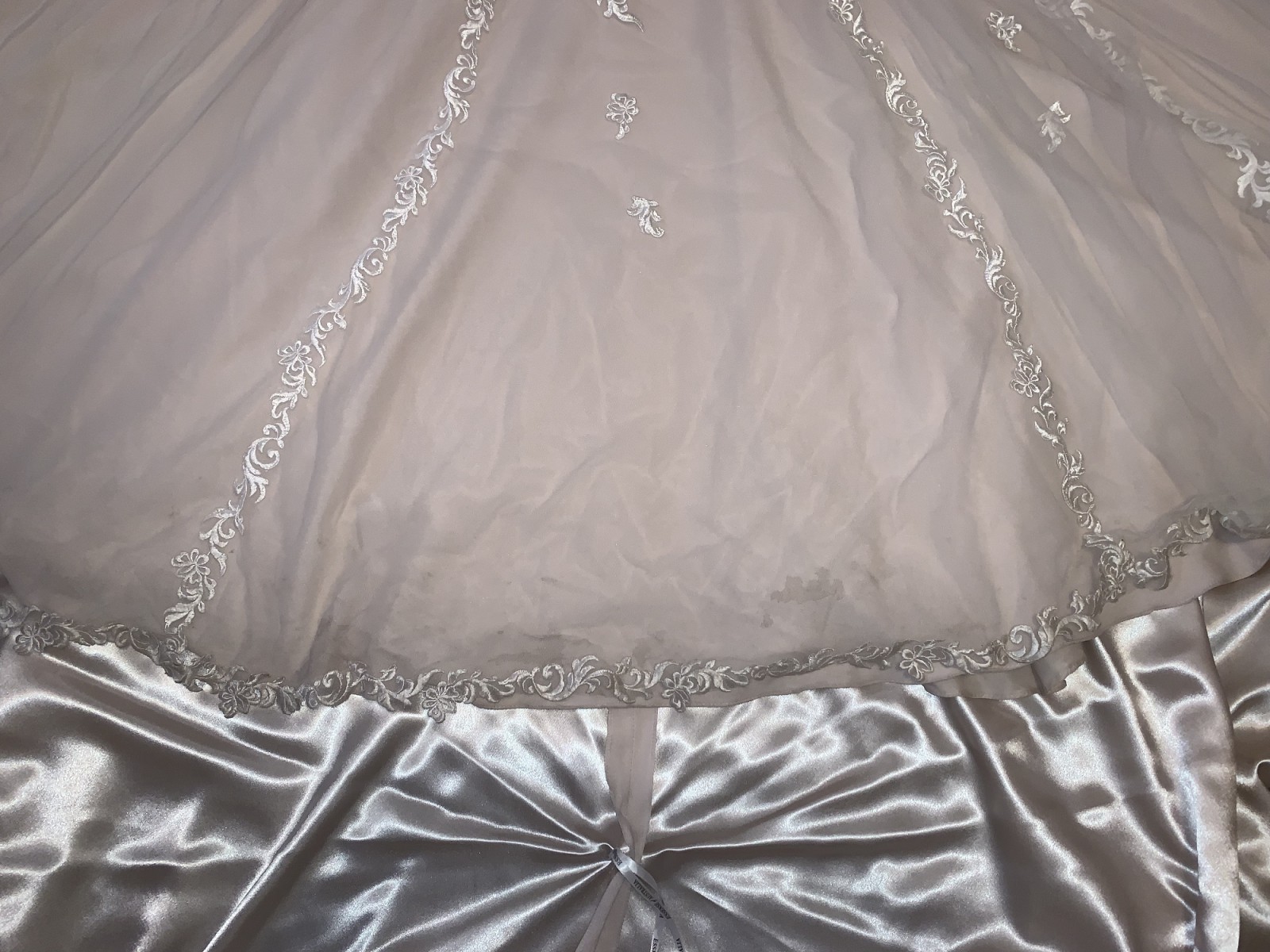 Essense of Australia D2782 Wedding Dress Save 57% - Stillwhite