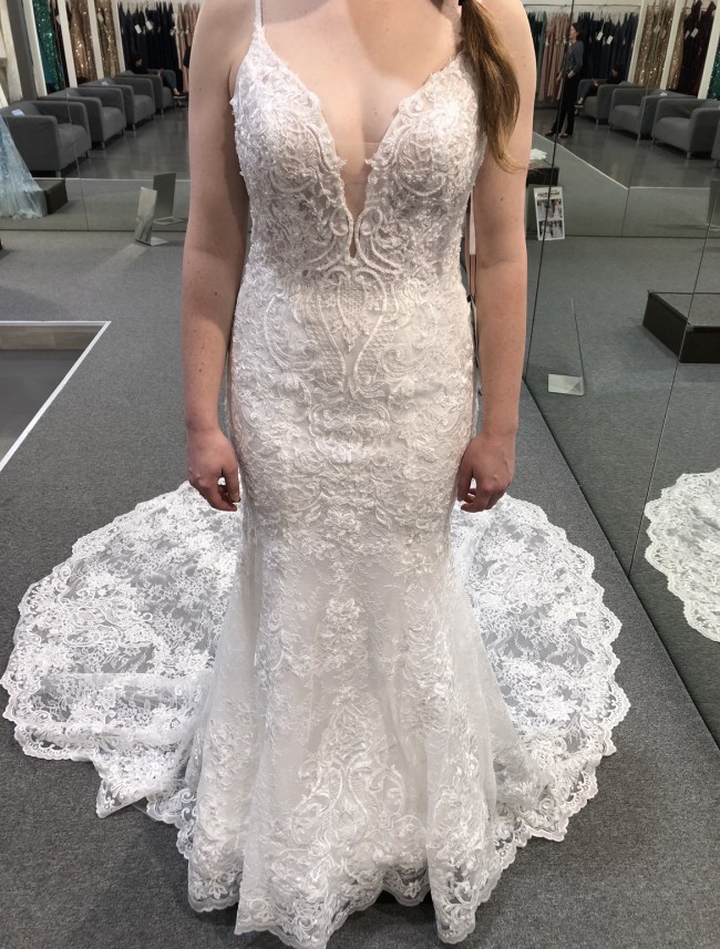 Kitty Chen, Ivoire Collection; Daniela model New Wedding Dress - Stillwhite