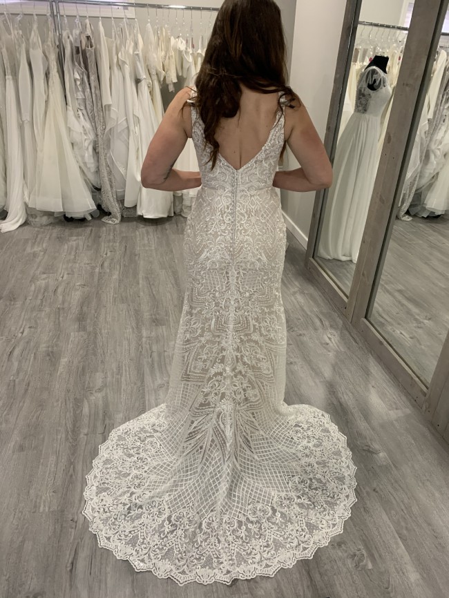 Lis Simon New Wedding Dress Save 41% - Stillwhite