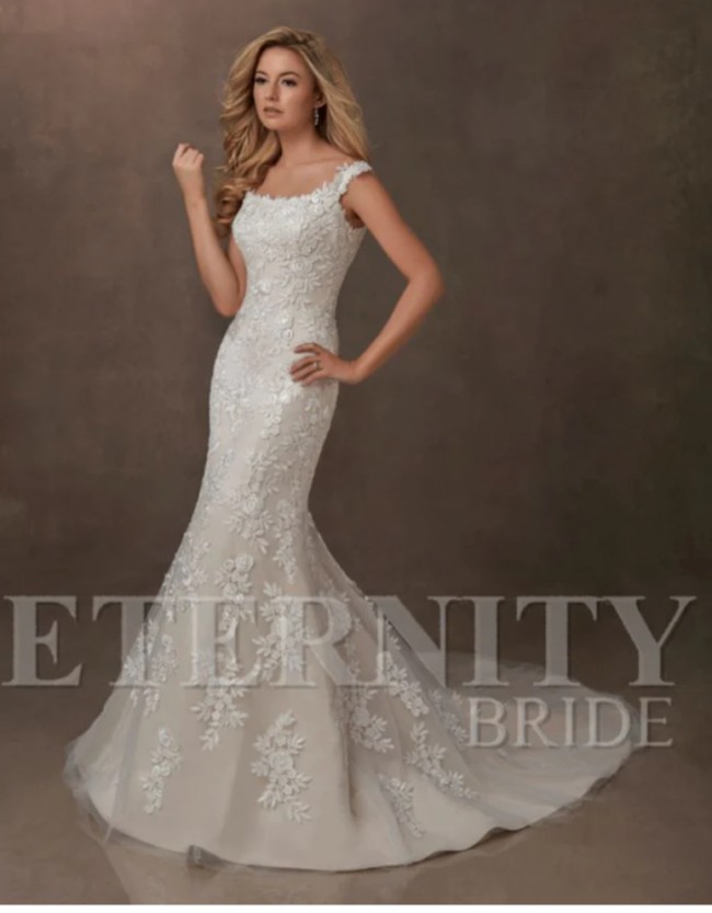 Eternity Bridal, D5443 Sample Wedding Dress - Stillwhite