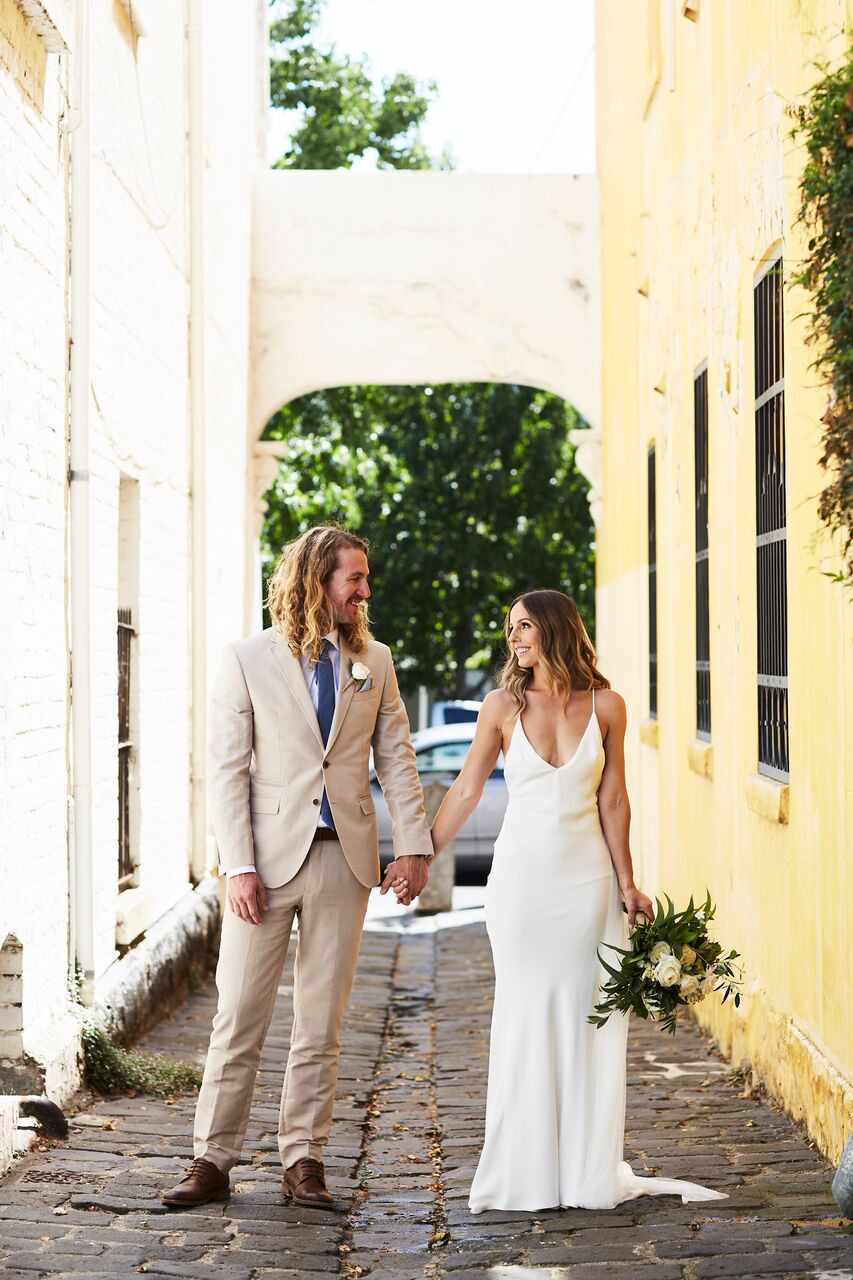 Cassandra Renee Used Wedding Dress - Stillwhite