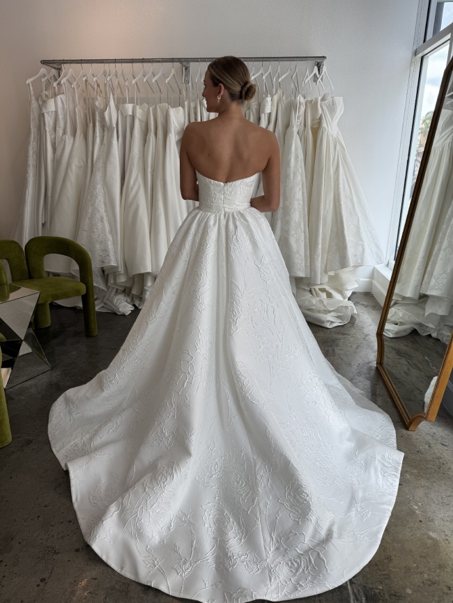 Anne Barge Wedding Dress Save 30% - Stillwhite