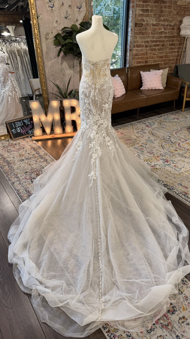 Allure Bridals, 9960 Sample Wedding Dress Save 85% - Stillwhite