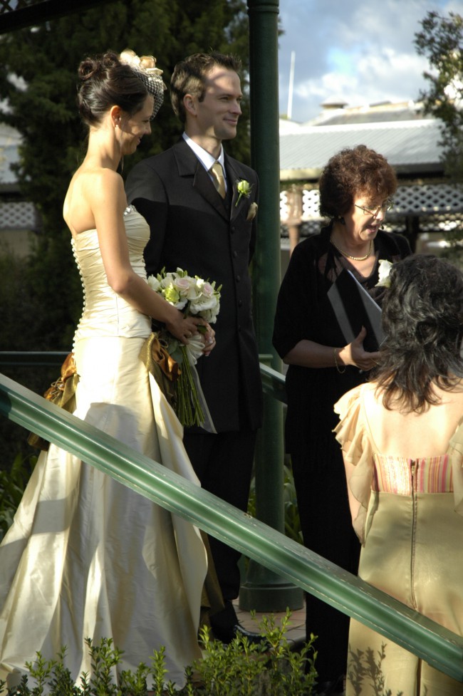 Gloria Grady Second Hand Wedding Dress Save 75% - Stillwhite