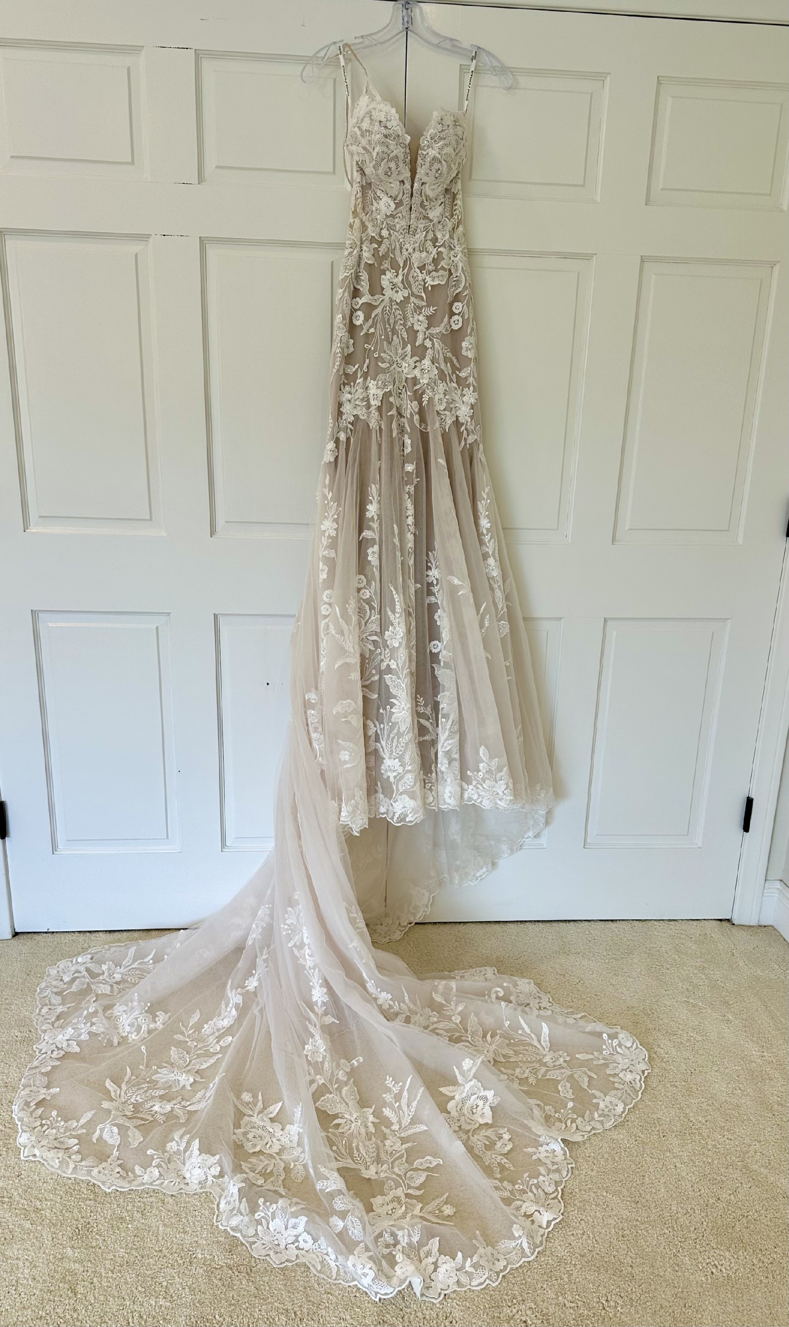 Essense of Australia, D2770 New Wedding Dress Save 59% - Stillwhite