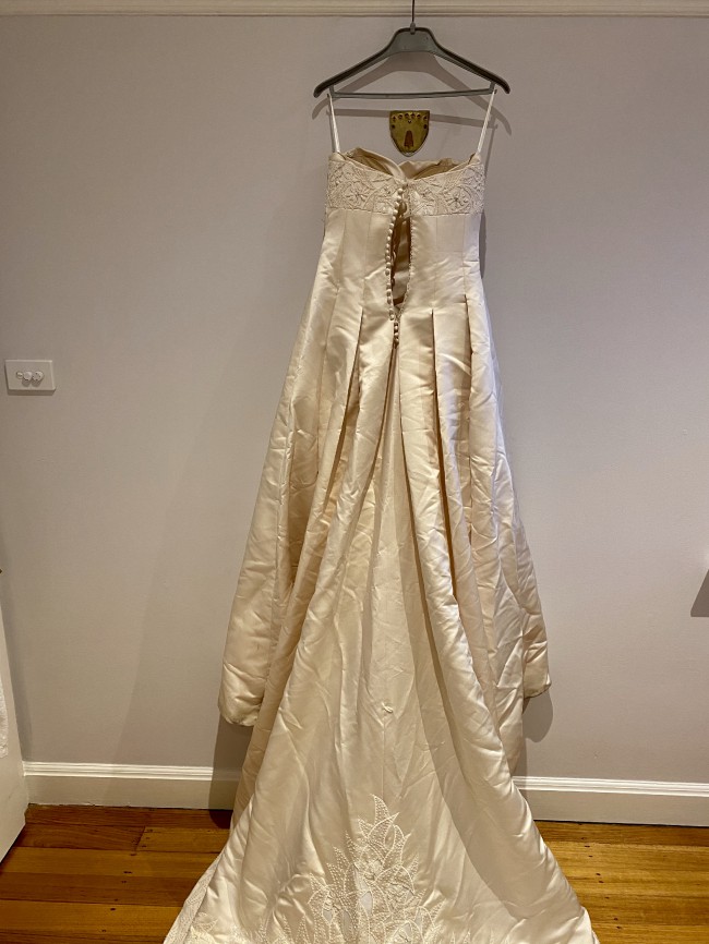 Benjamin Roberts Custom Made Preloved Wedding Dress Save 76% - Stillwhite