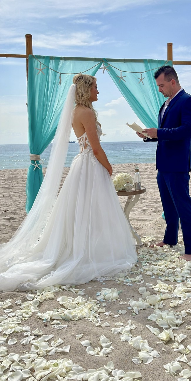 Maggie Sottero Wedding Dress Save 48% - Stillwhite