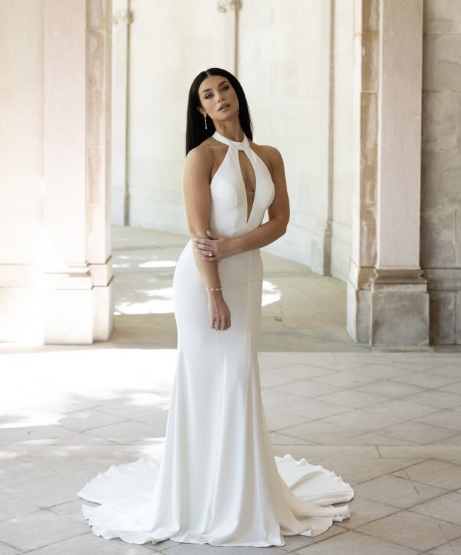 Castle Couture New Wedding Dress Save 30% - Stillwhite