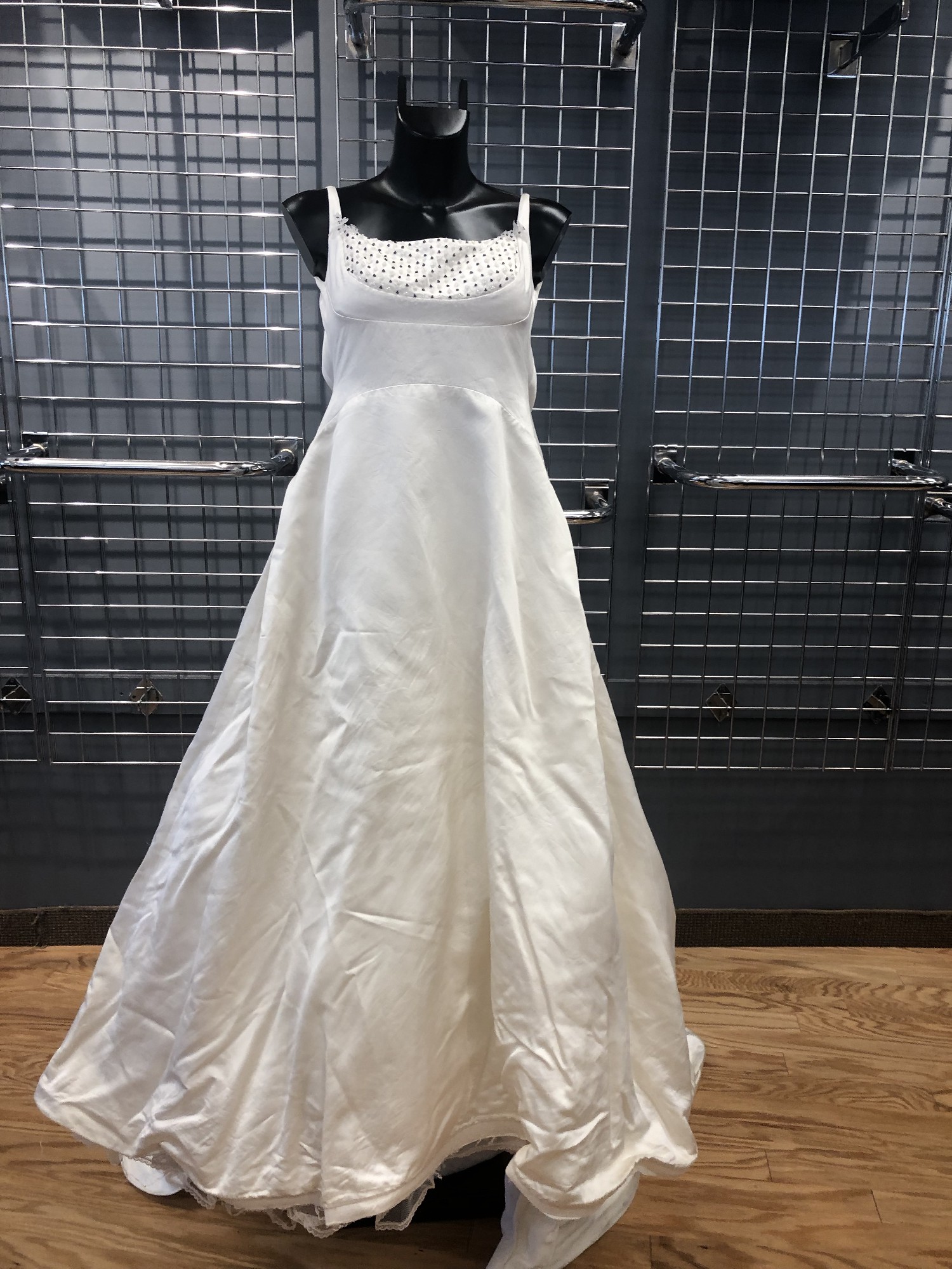 Tomasina Used Wedding Dress Save 89% - Stillwhite