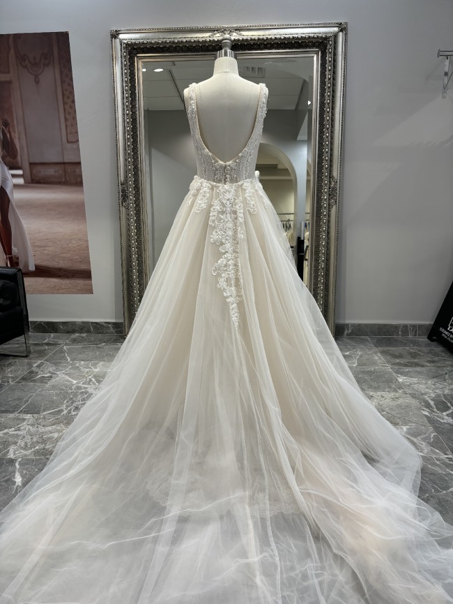 La Premiere Bridal, Rita with Overskirt Sample Wedding Dress Save 67% ...