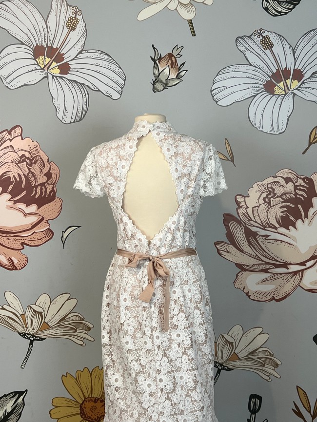 Lotus Threads Sample Wedding Dress Save 68% - Stillwhite