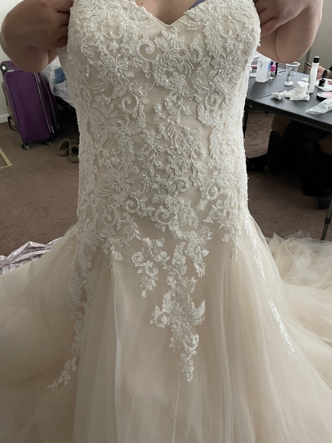 Fit & Flare Sample Wedding Dress Save 25% - Stillwhite
