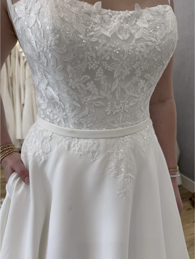 Justin Alexander, Idris Sample Wedding Dress Save 80% - Stillwhite
