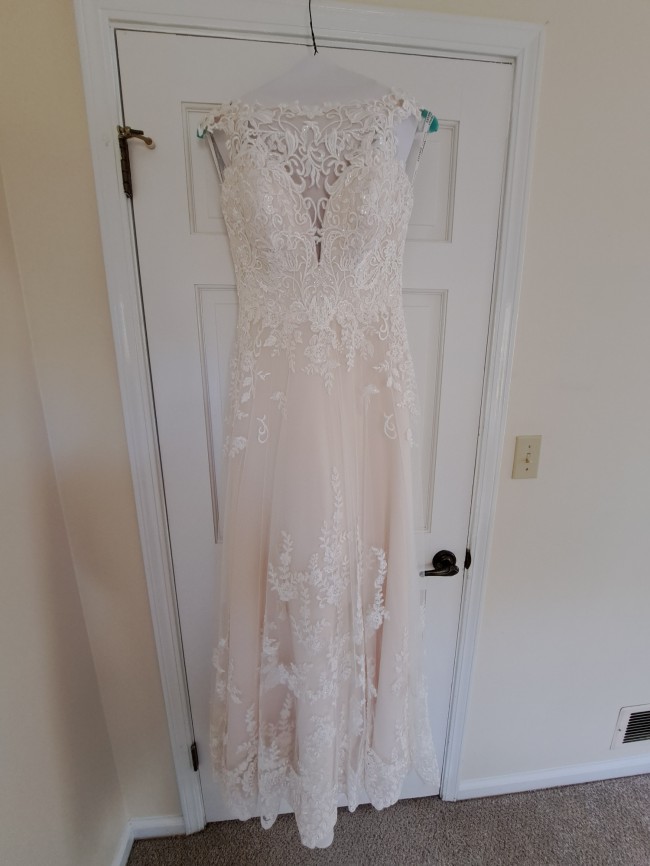 Essense of Australia, D2327 Wedding Dress - Stillwhite