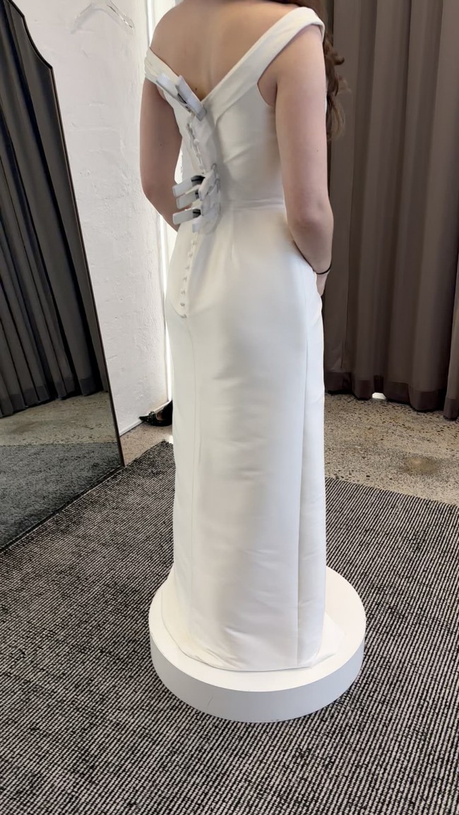 Curator The Label, Helena Sample Wedding Dress Save 80% - Stillwhite