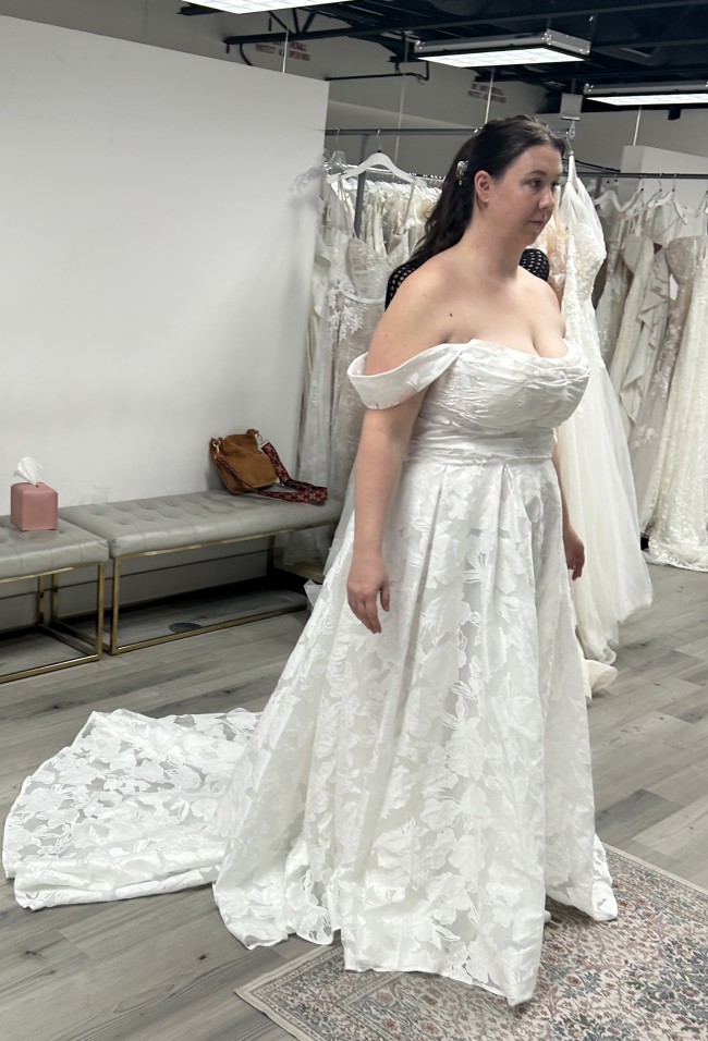 Aisle And Veil Original Designs, Hallie Wedding Dress Save 50% - Stillwhite