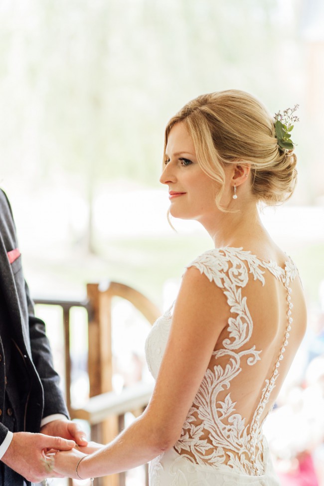 Dando London Hatton Cross 8515 Preowned Wedding Dress Save 60% - Stillwhite