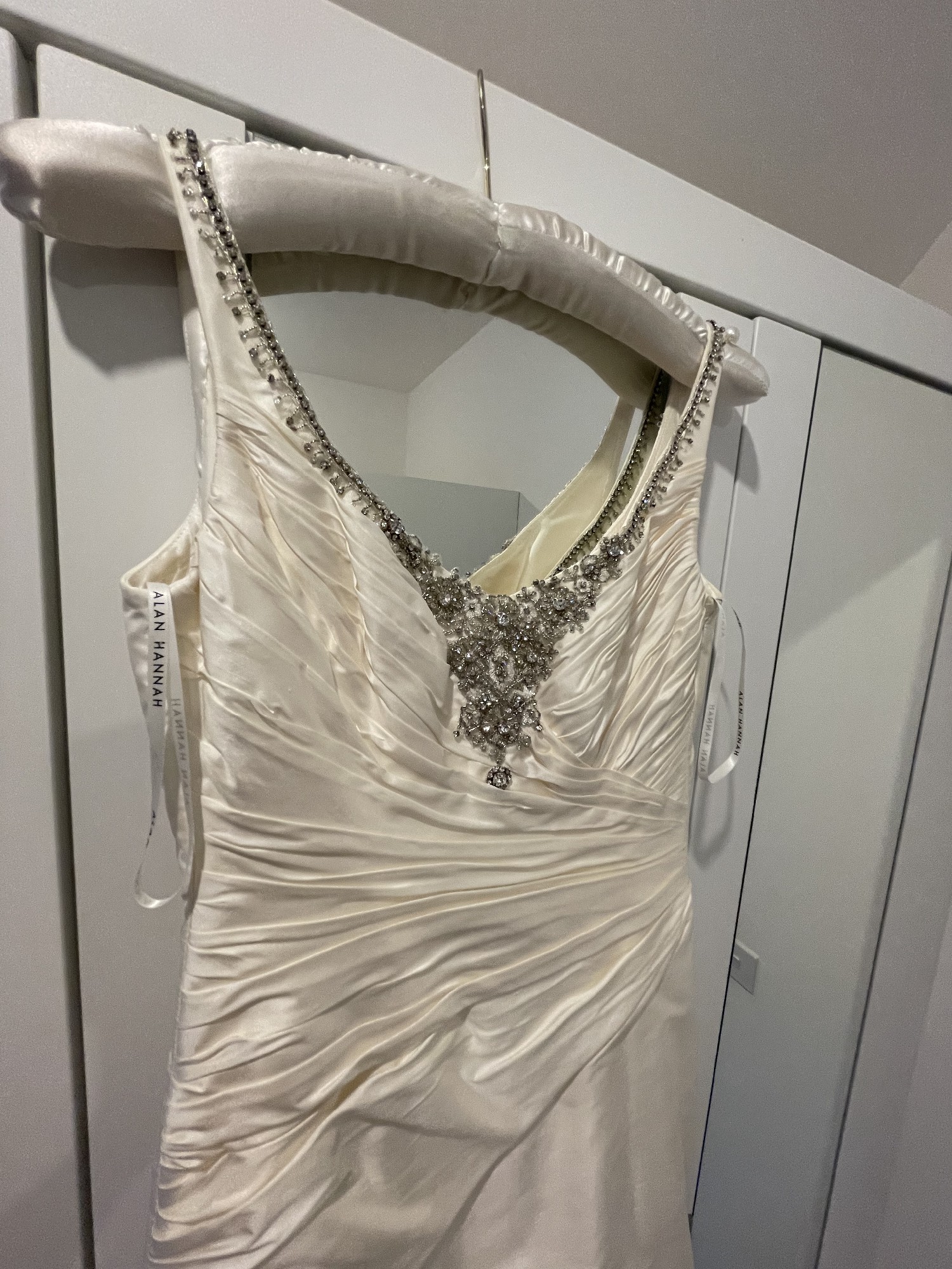 Alan Hannah Sample Wedding Dress Save 72% - Stillwhite