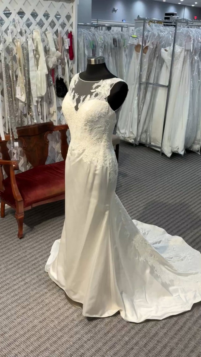 House Of Wu Sample Wedding Dress Save 20% - Stillwhite