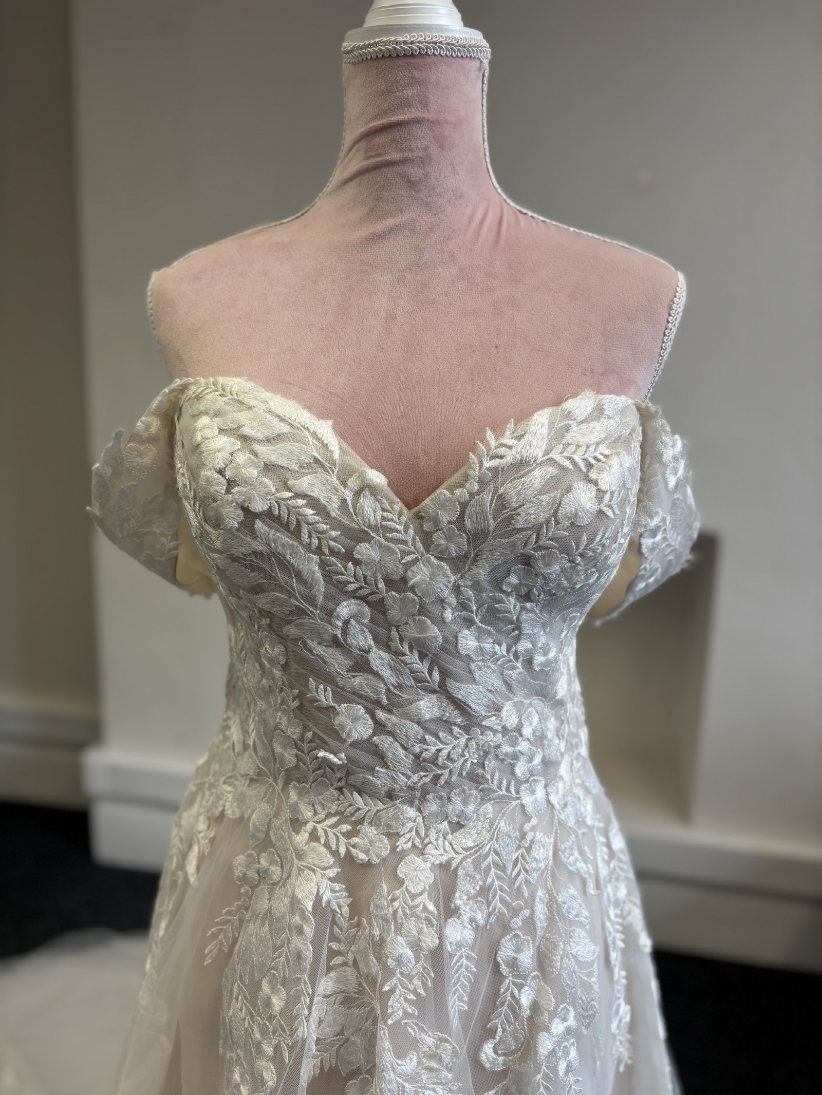 Justin Alexander, Carlee Wedding Dress Save 85% - Stillwhite