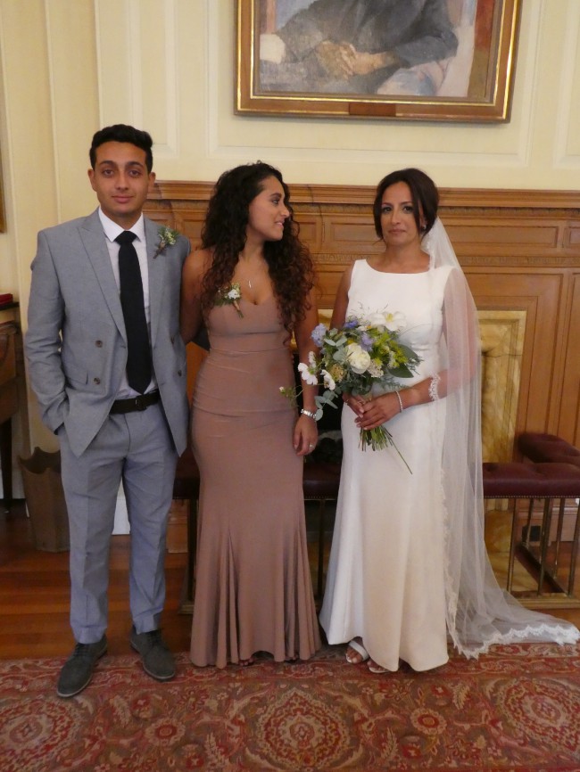 Caroline Arthur Used Wedding Dress Save 73% - Stillwhite