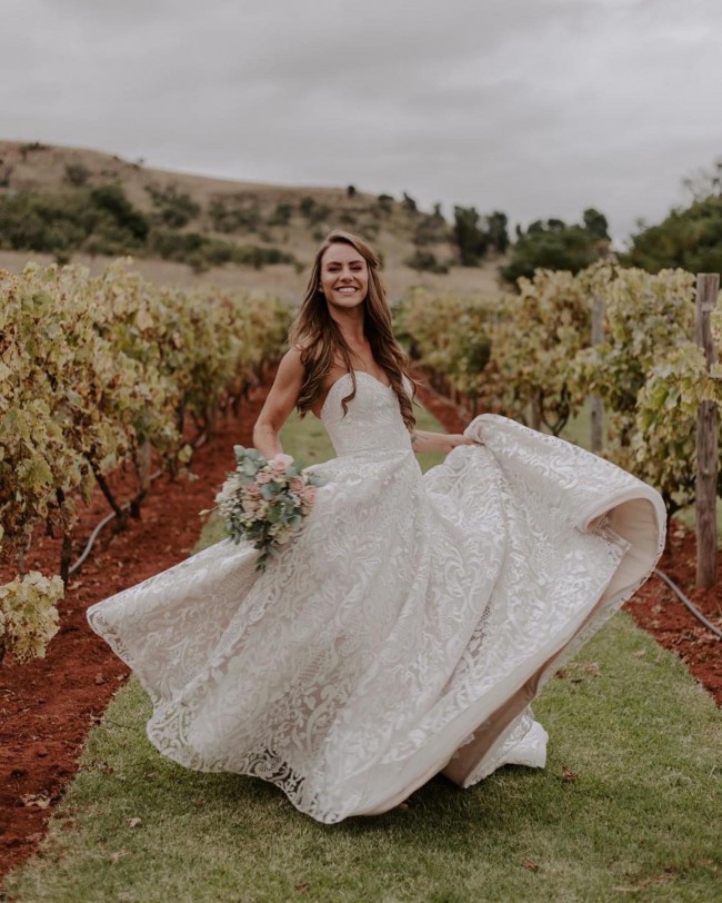 Hayley Paige Marsden Gown Preowned Wedding Dress Save 70% - Stillwhite