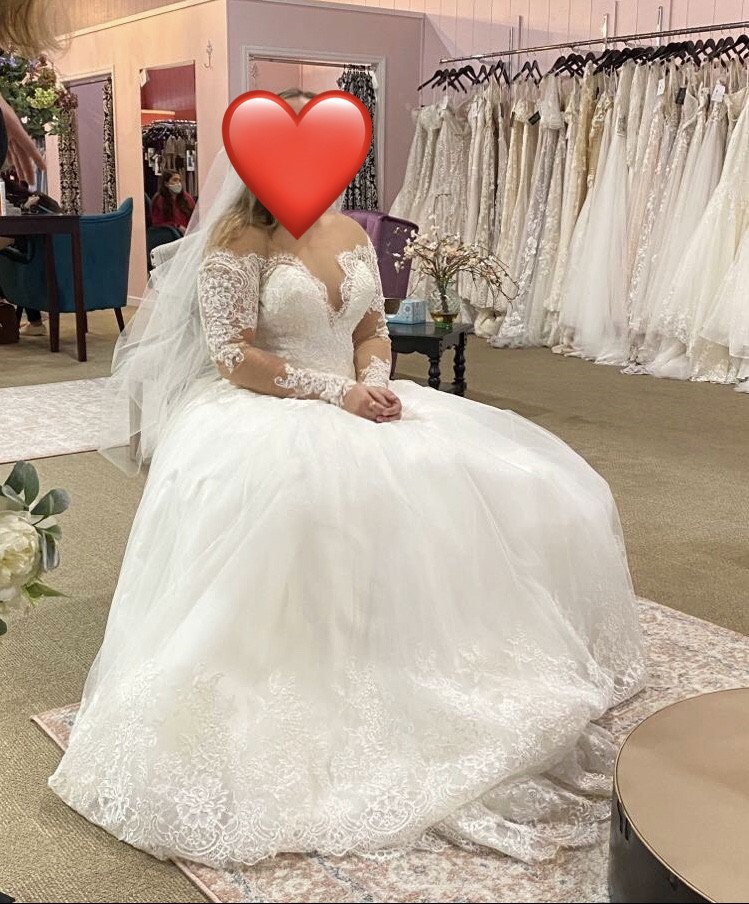 Allure Bridals New Wedding Dress Save 30% - Stillwhite