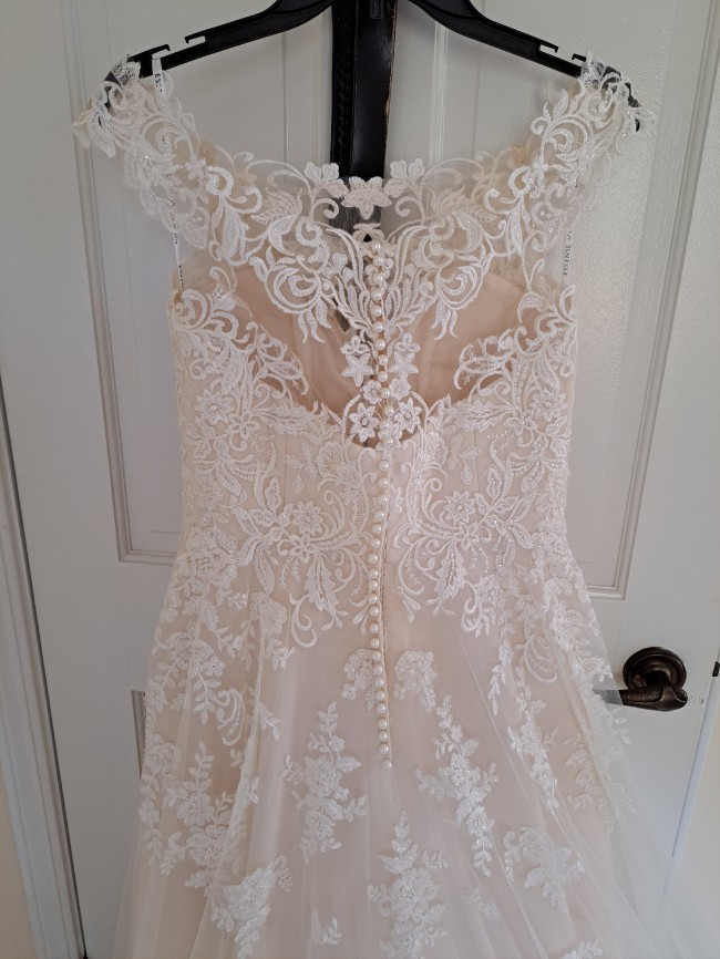 Essense of Australia, D2327 Wedding Dress - Stillwhite