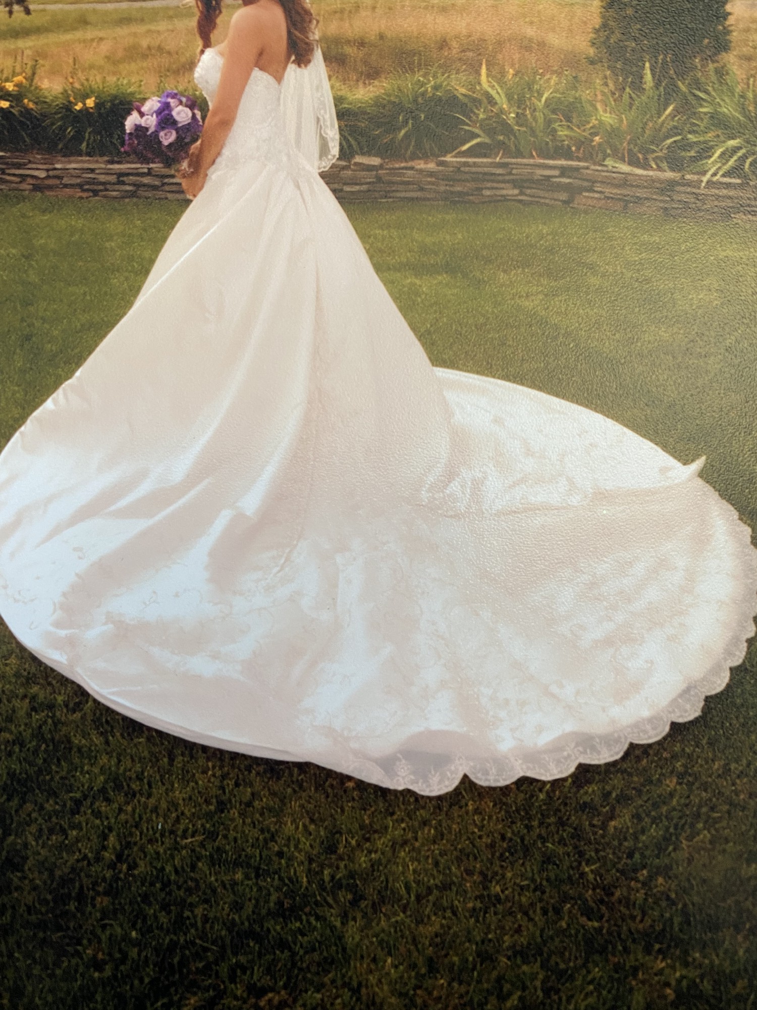 The Signature Collection Preowned Wedding Dress - Stillwhite