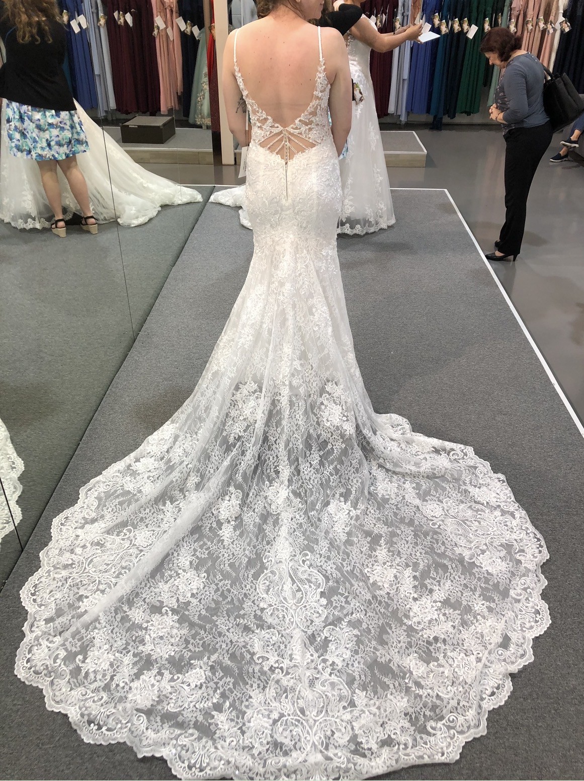 Kitty Chen, Ivoire Collection; Daniela model New Wedding Dress - Stillwhite