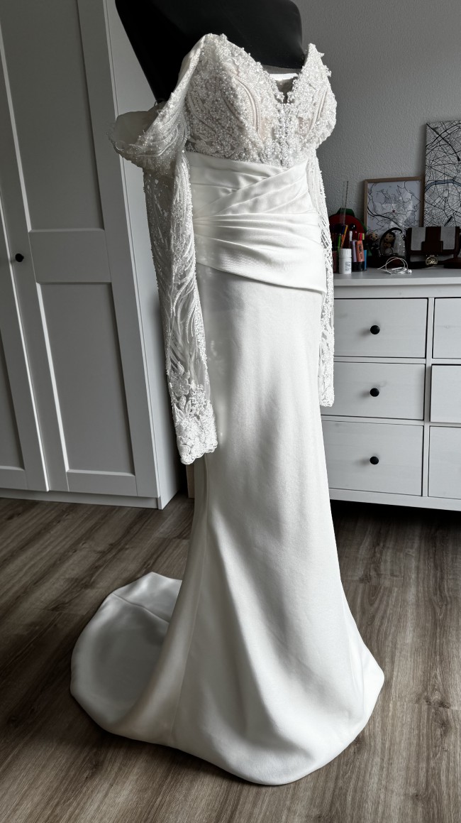 Eva Lendel New Wedding Dress Save 50% - Stillwhite