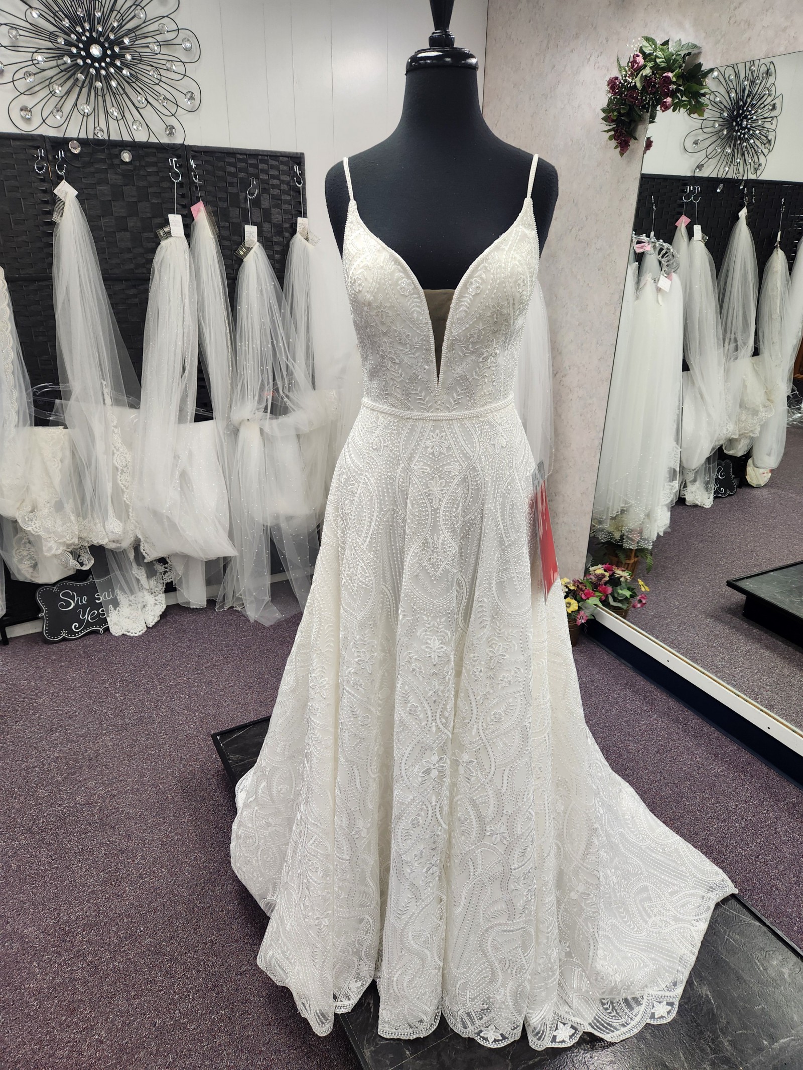 Val Stefani, S2290 Sample Wedding Dress Save 40% - Stillwhite