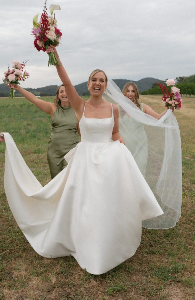 Freda Bennet, Logan Wedding Dress Save 45% - Stillwhite