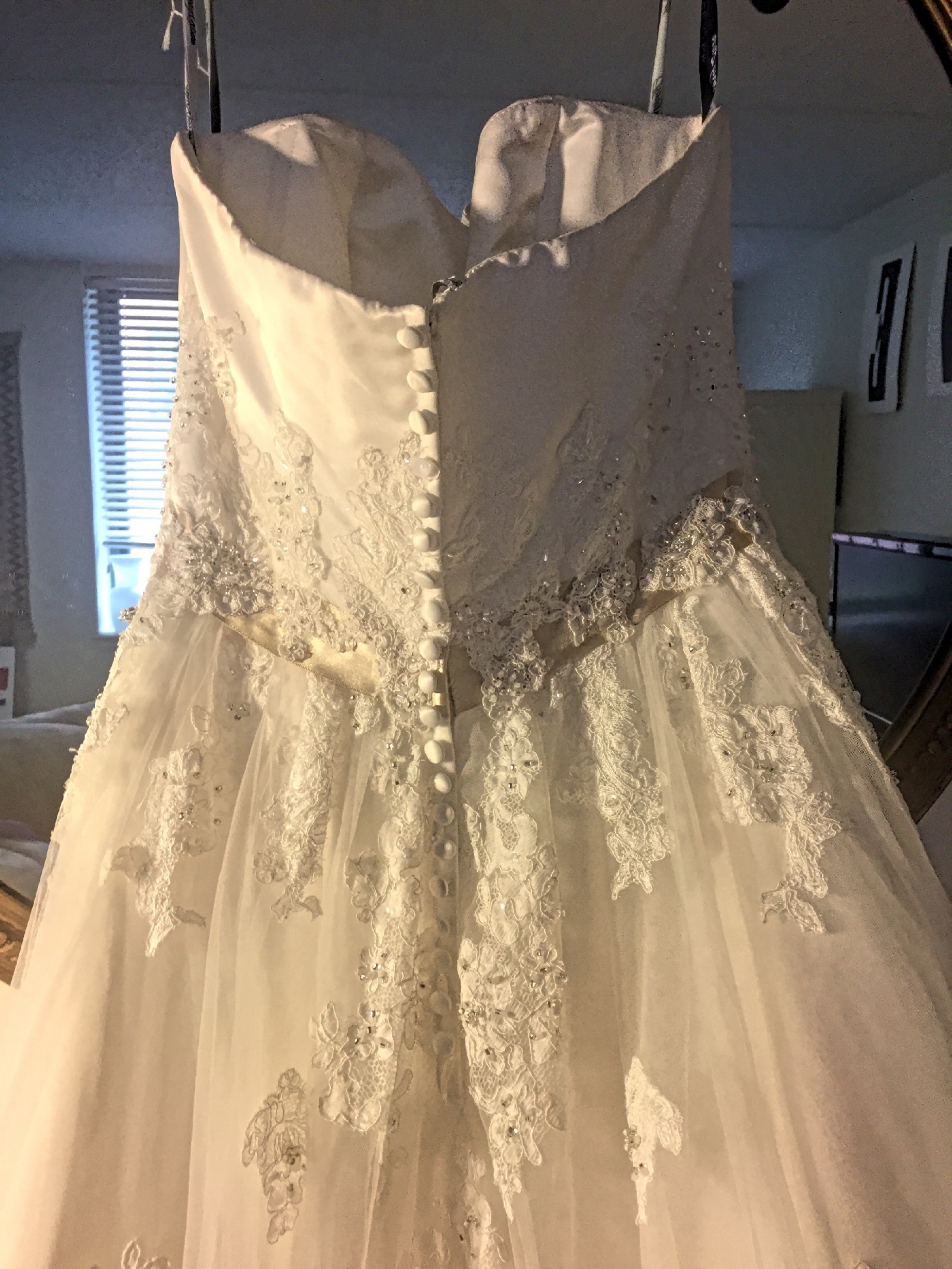 Henry Roth Sample Wedding Dress Save 94% - Stillwhite