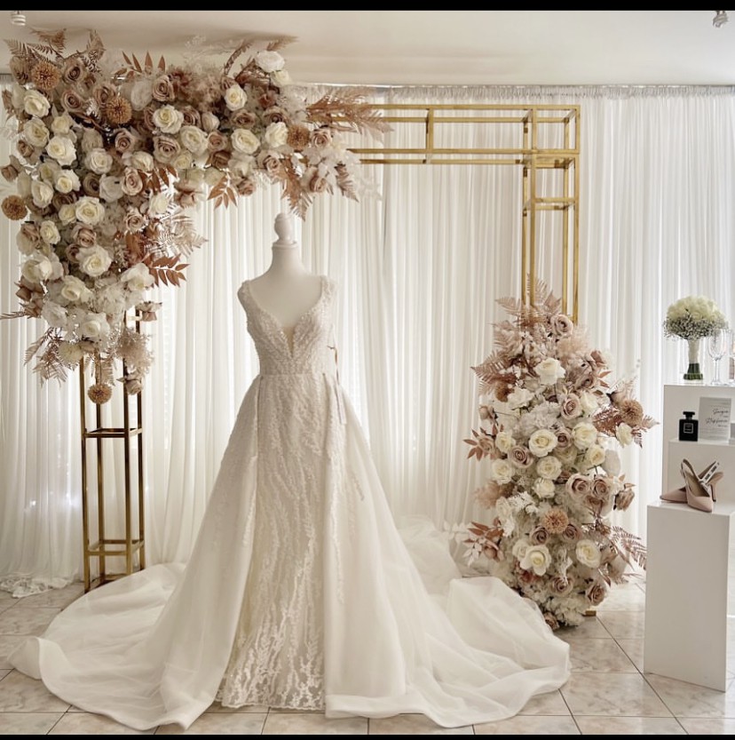 Idora Bridal Wedding Dress Save 50% - Stillwhite