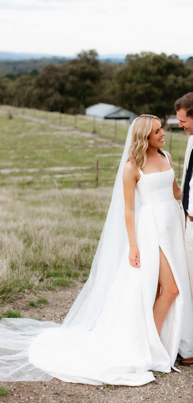 Chosen By KYHA, Luni Wedding Dress Save 32% - Stillwhite