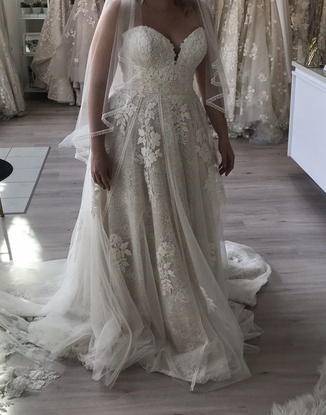 Essense of Australia, D2752 New Wedding Dress Save 63% - Stillwhite