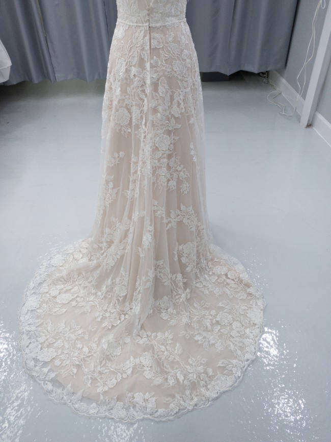 Justin Alexander Rings by Justin Alexander 55032 Sample Wedding Dress ...