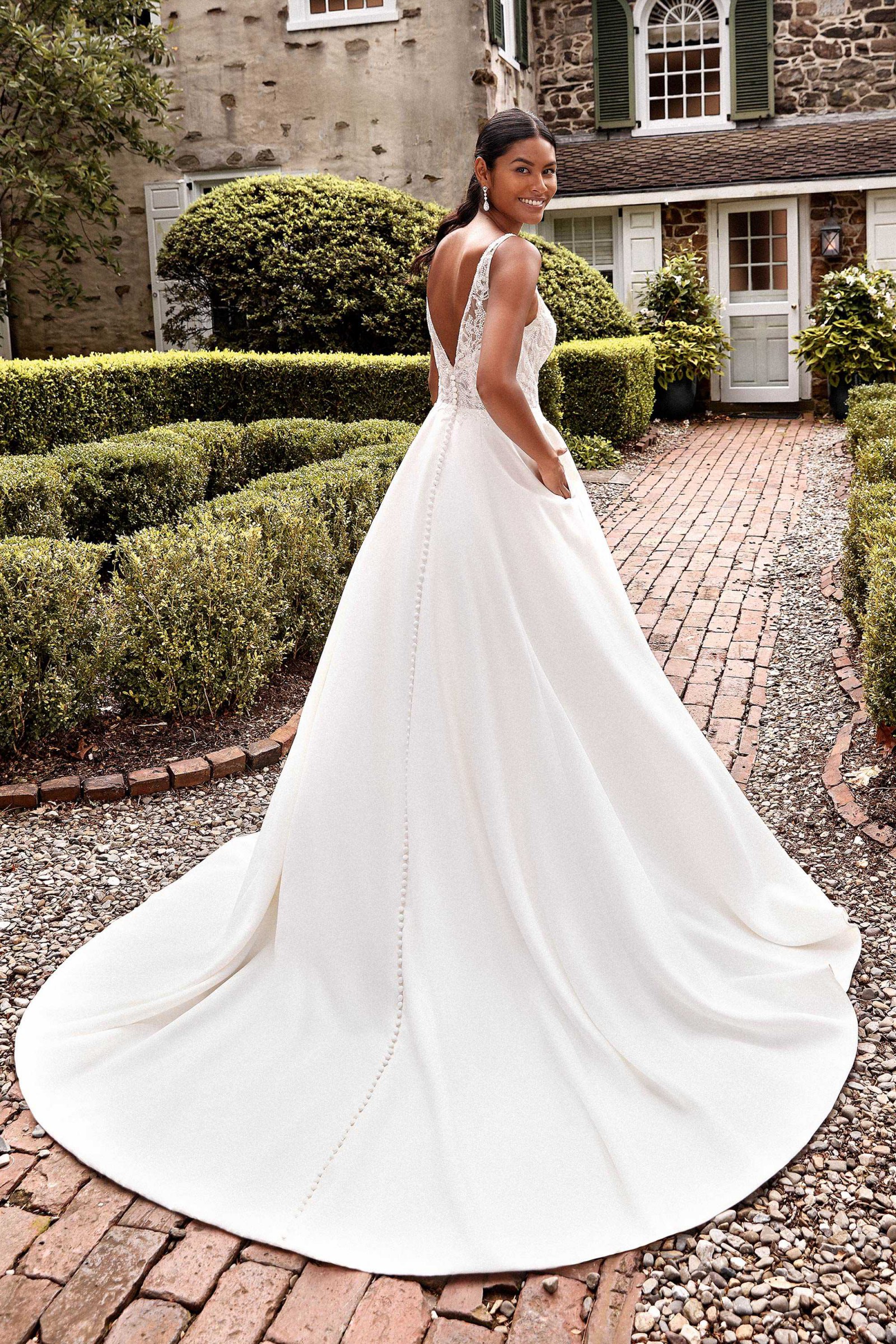 Sincerity Bridal, 44276 Sample Wedding Dress Save 44% - Stillwhite